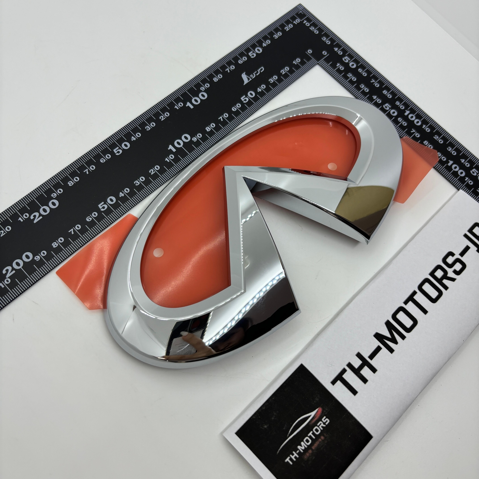 NISSAN INFINITI Genuine Q70 Q70L Front Emblem 62890-4AM0A | eBay
