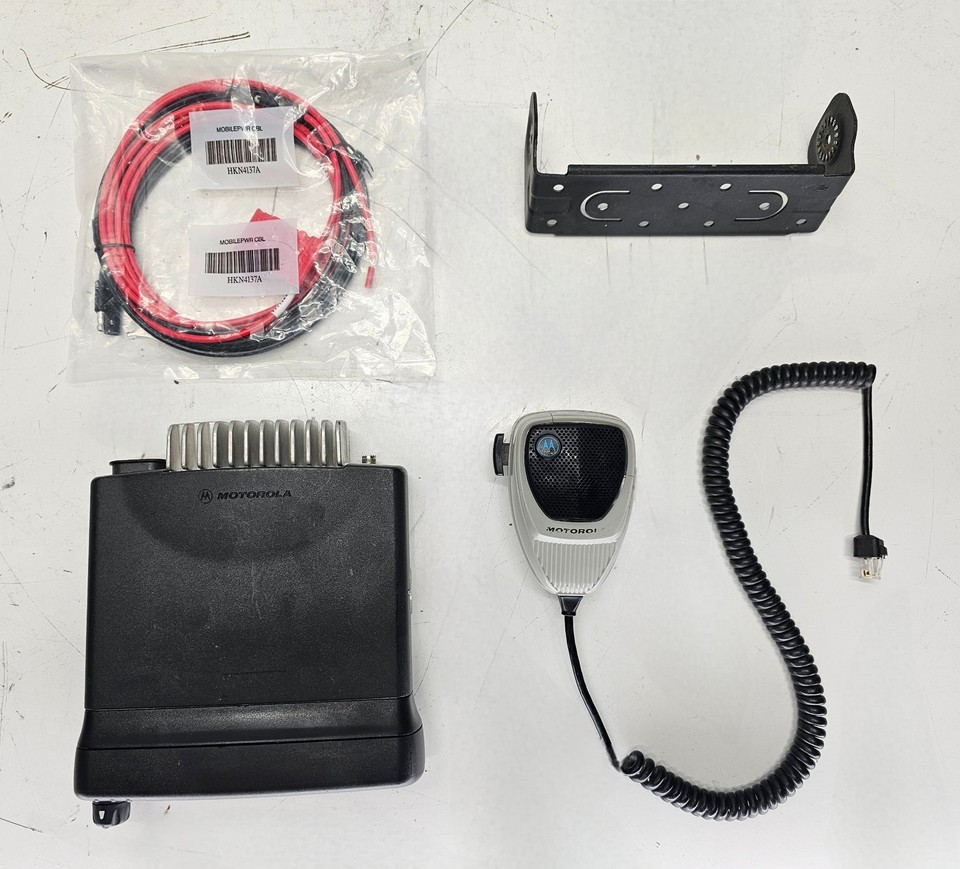 Motorola CDM1550 LS+ UHF 403-470 MHz 16 Channel 25 Watt (Complete Kit ...