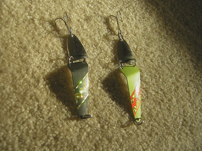 VINTAGE Two (2) JOINTED Unique Trolling Spoons-Assorted Colors | eBay