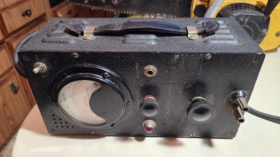 Ballantine Laboratories A.C. Volts Decibel model 643 Volt Meter tester ...