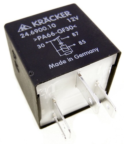 Alimentation relais pompe à essence A3 AROSA INCA LEON FABIA OCTAVIA ...