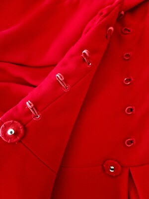 Christian Dior sz 36 38 4 6 Off Shoulder Red Silk Peplum Bar Christian Dior sz 36 38 4 6 Off Shoulder Red Silk Peplum Bar
