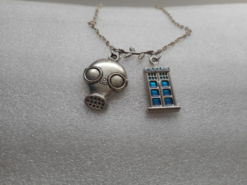 Dr. Who Pendant Blue Enamel Tardis Police Box Gas Mask Charms Chain ...
