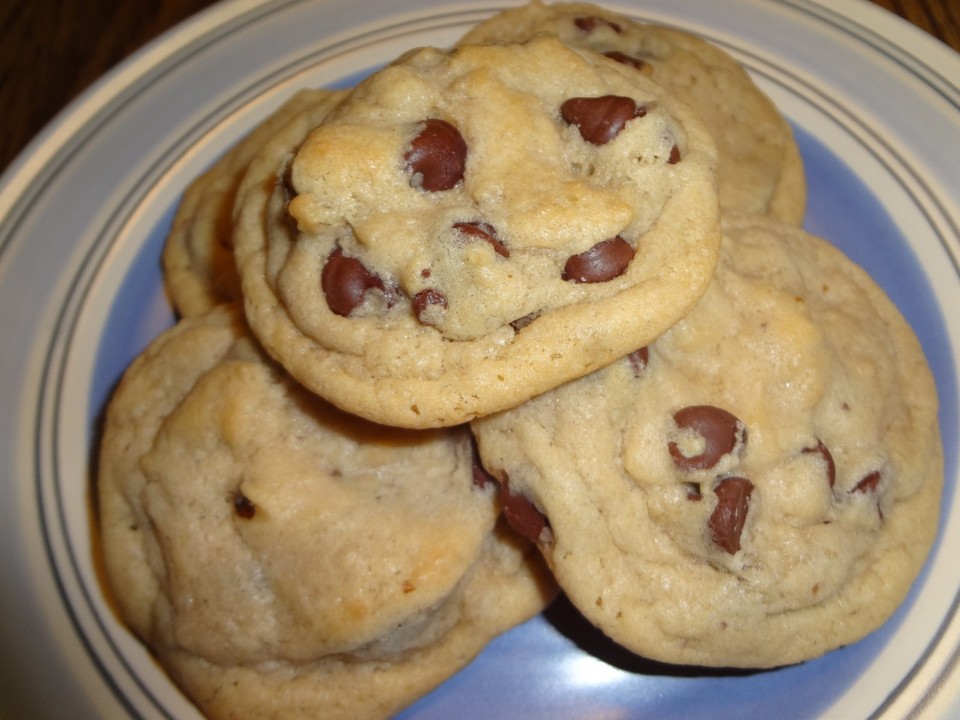TRADITIONAL HOMEMADE CHOCOLATE CHIP COOKIES WITH CHOICE OF NUTS (3 ...