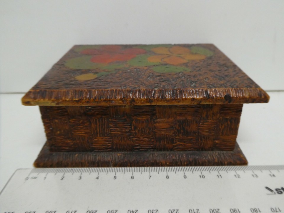 VINTAGE POKER WORK TIMBER CIGAR BOX CIGARETTE CARDS TRINKET JEWELLERY ...