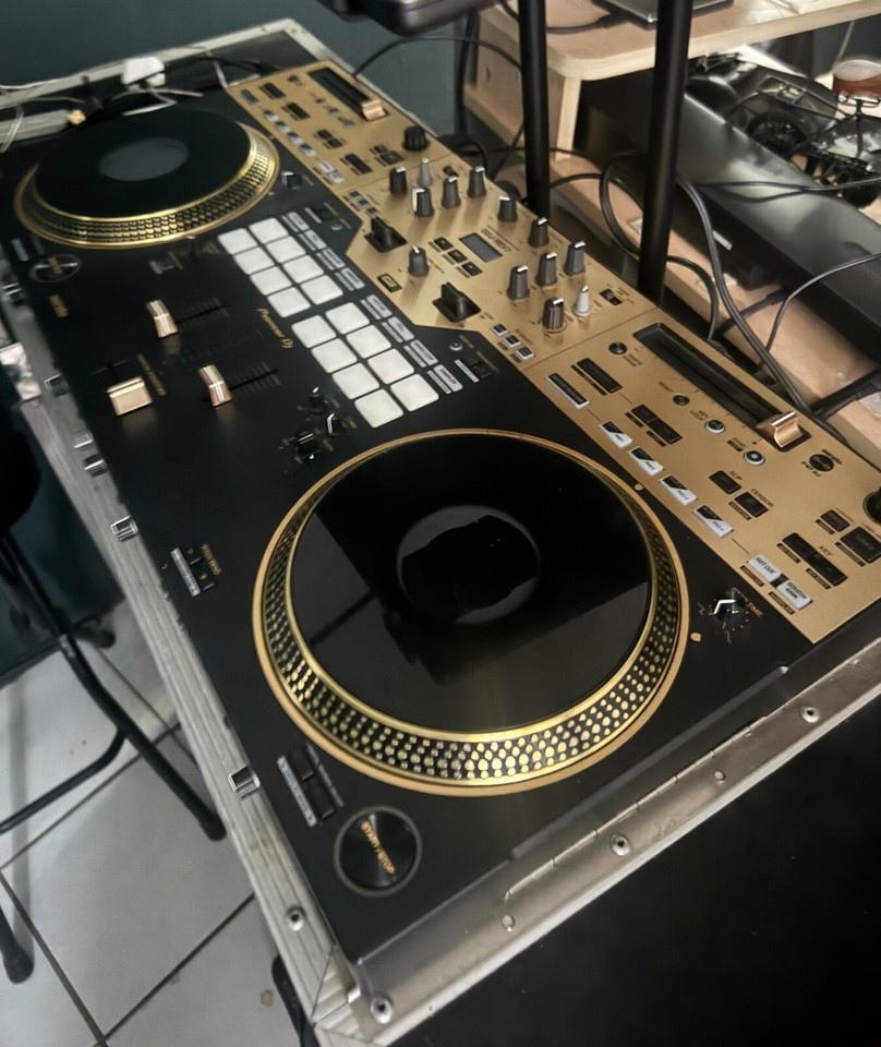 Pioneer DJ DDJ-REV7 2-Ch Scratch DJ Controller w/Serato DJ Pro (Ltd. Ed ...