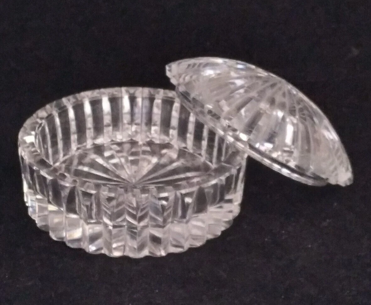 Waterford Crystal Round Trinket Box and Lid www.consorzionova.it