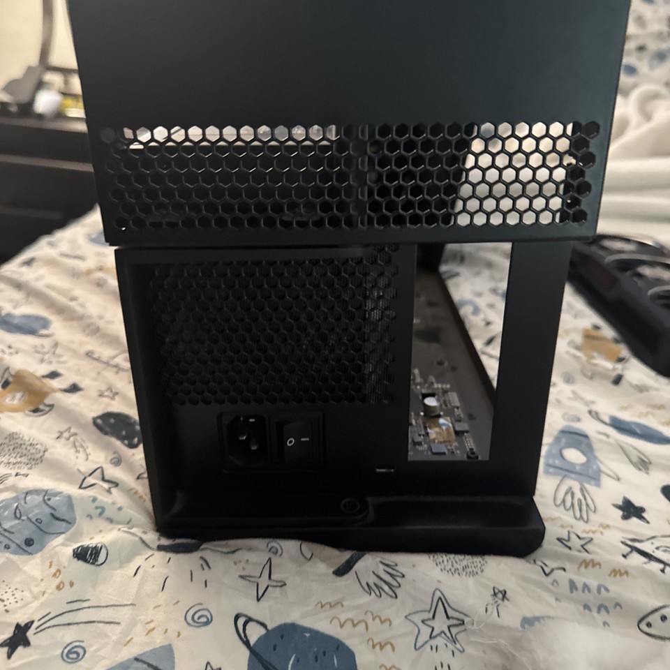 Razer Core X External GPU (eGPU) Enclosure ThunderBolt 3 650W - NO GPU ...