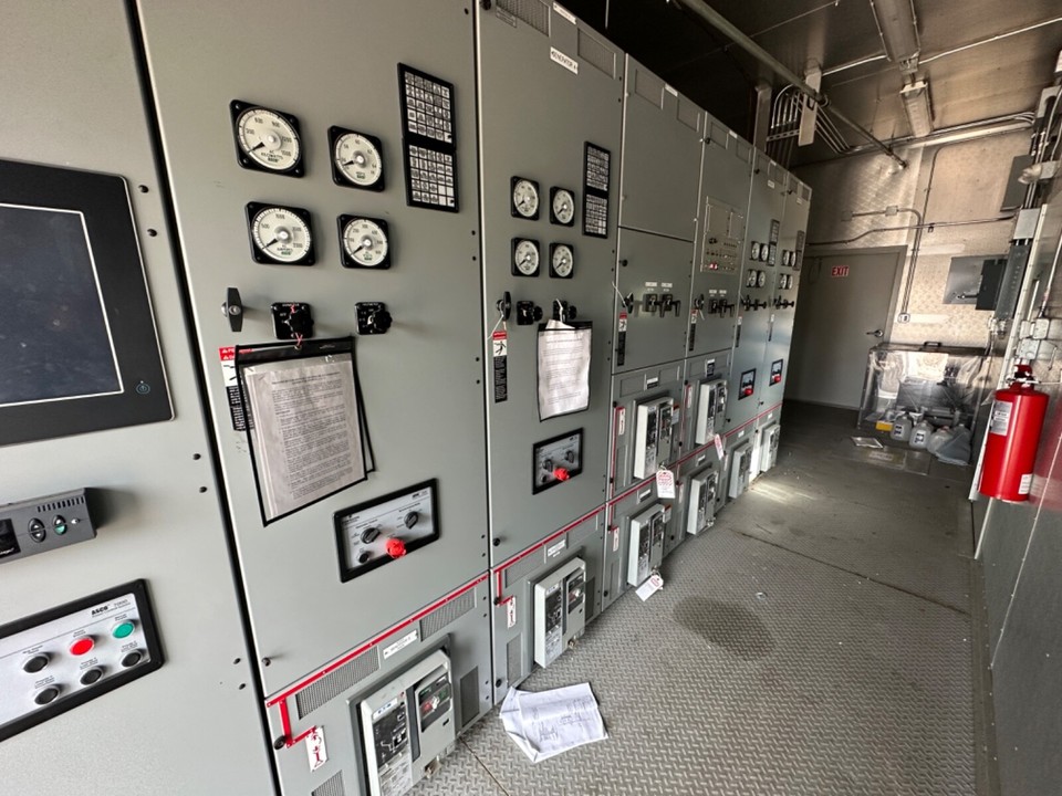 2000 AMP 3r 480v/277 208v TIE MAIN POWER HOUSE SWITCHGEAR PANEL ...