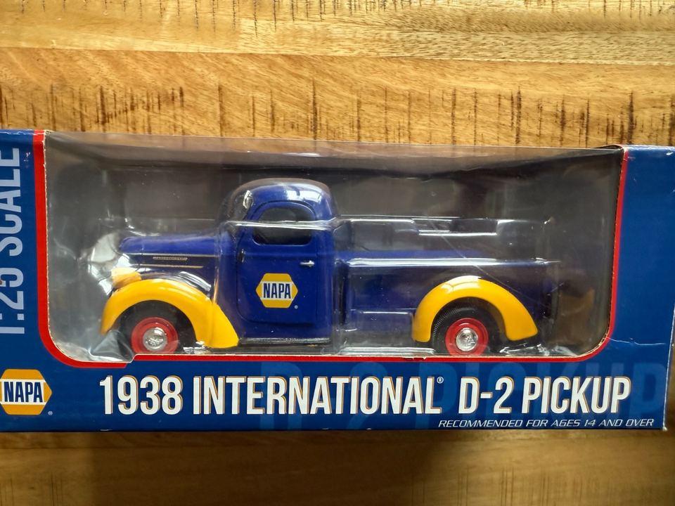 1/25 FIRST GEAR NAPA 1938 INTERNATIONAL D-2 PICKUP | eBay