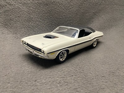 1970 Dodge Challenger R/T Pro Built Model Detailed Trim 1/25 426 Hemi 4 ...