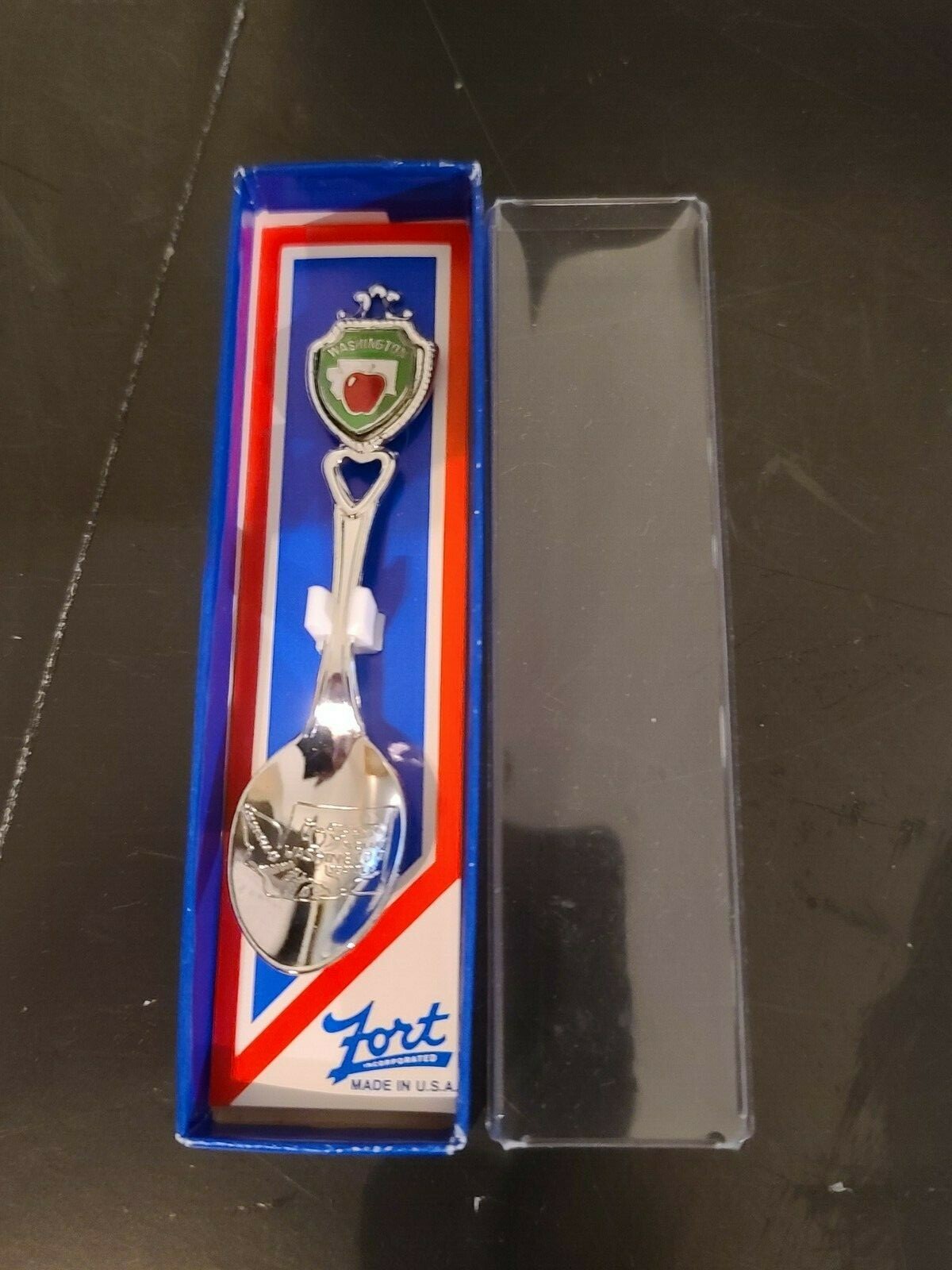NEW IN BOX STATE OF WASHINGTON SOUVENIR SPOON WA Apple Etched ...