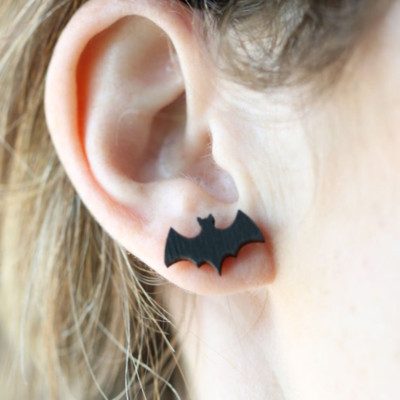 Tiny Black Bat Ear Studs Batman Earrings Halloween Gift Creepy Novelty ...