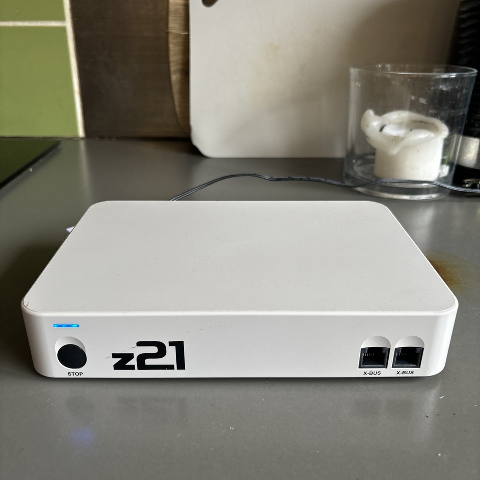 Roco 10825 z21 DCC Digital Control System | eBay.de