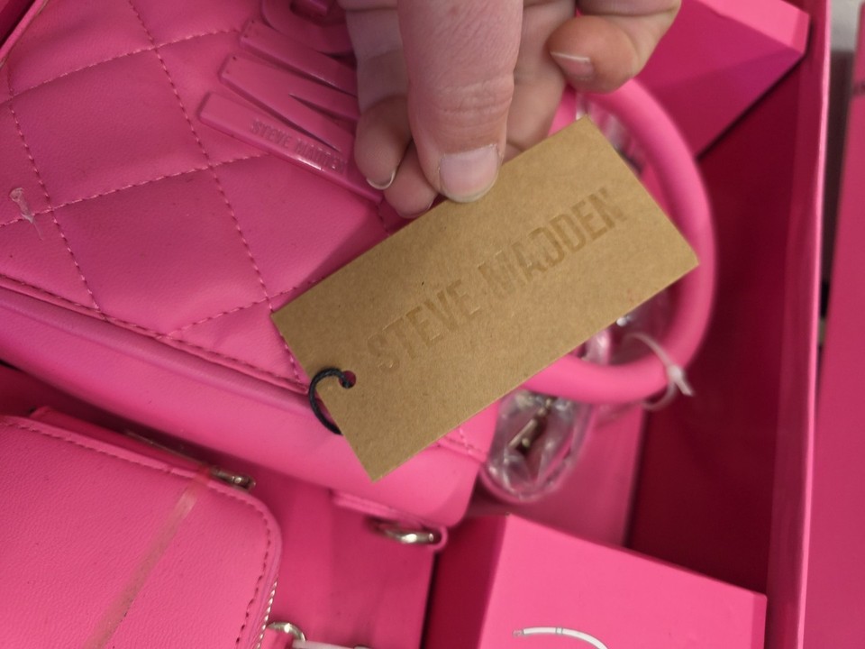 STEVE MADDEN BBABI GIFT SET WINTER SCARF CROSSBODY BAG BRIGHT PINK NIB ...