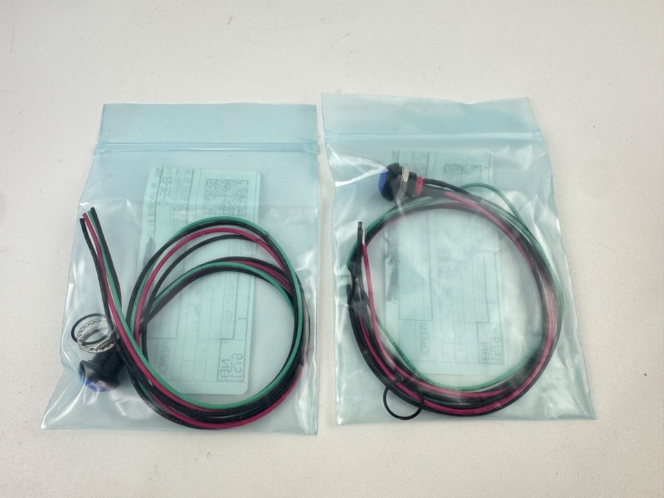 x(2) TE Connectivity PB6B2FM7M1CAL03Y500 SWITCH PUSH SPST-NO 125MA 125V ...