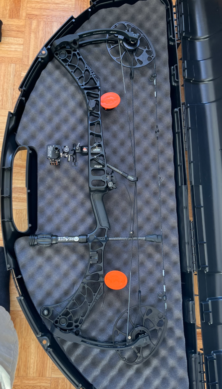 Mathews LH Compound Bow V3X 33- with all best accessories | eBay