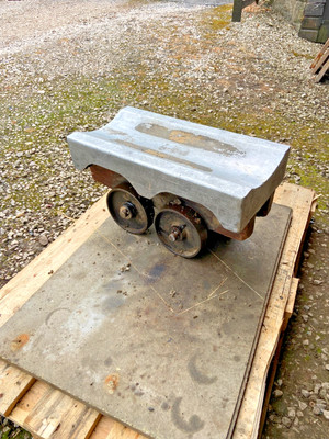 Vintage mill pipe dolly truck trolley old industrial cart coffee table ...