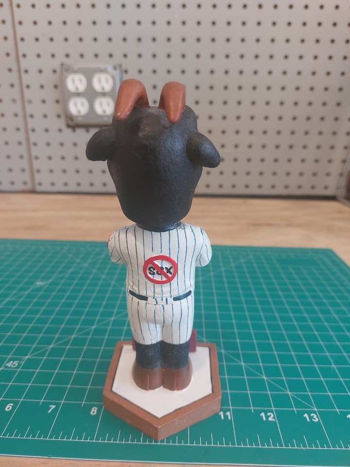 Chicago Cubs 2006 Reverse The Curse II Billy Goat Bobblehead | eBay
