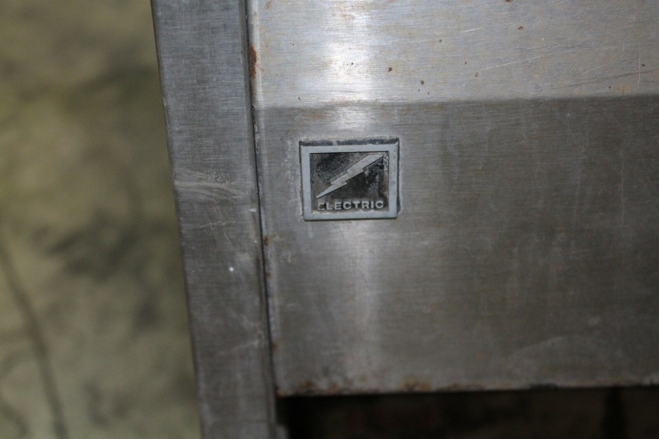 BROASTER Company Commercial Pressure Deep Fryer Model 1800 240V 3PH ...