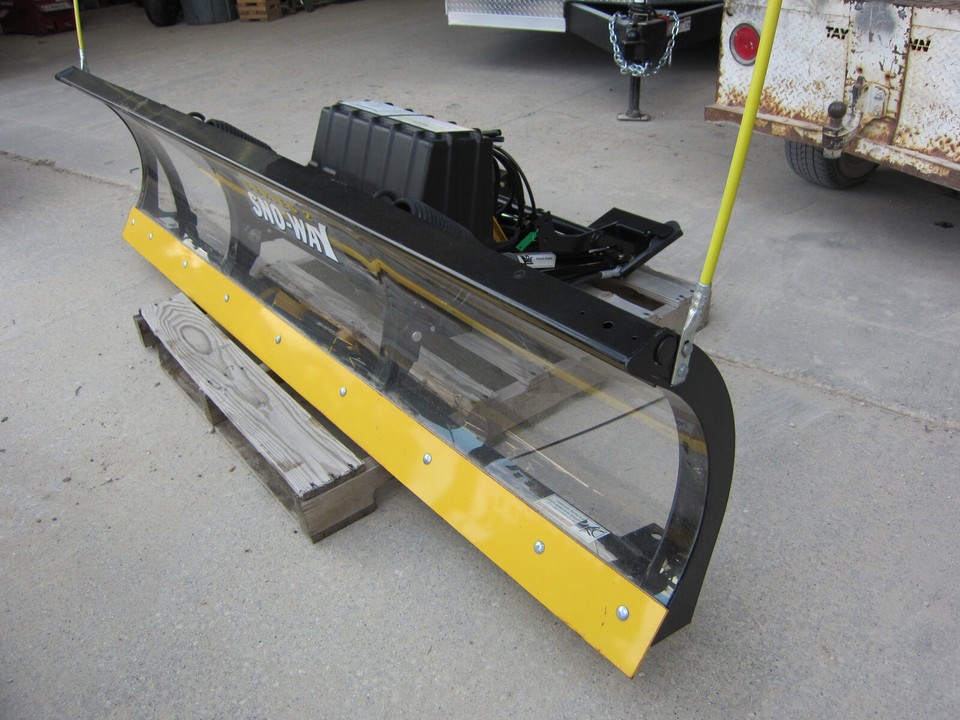 DEMO SNO-WAY 22 Series 2 Driveway 7'6" Poly straight plow fits ...
