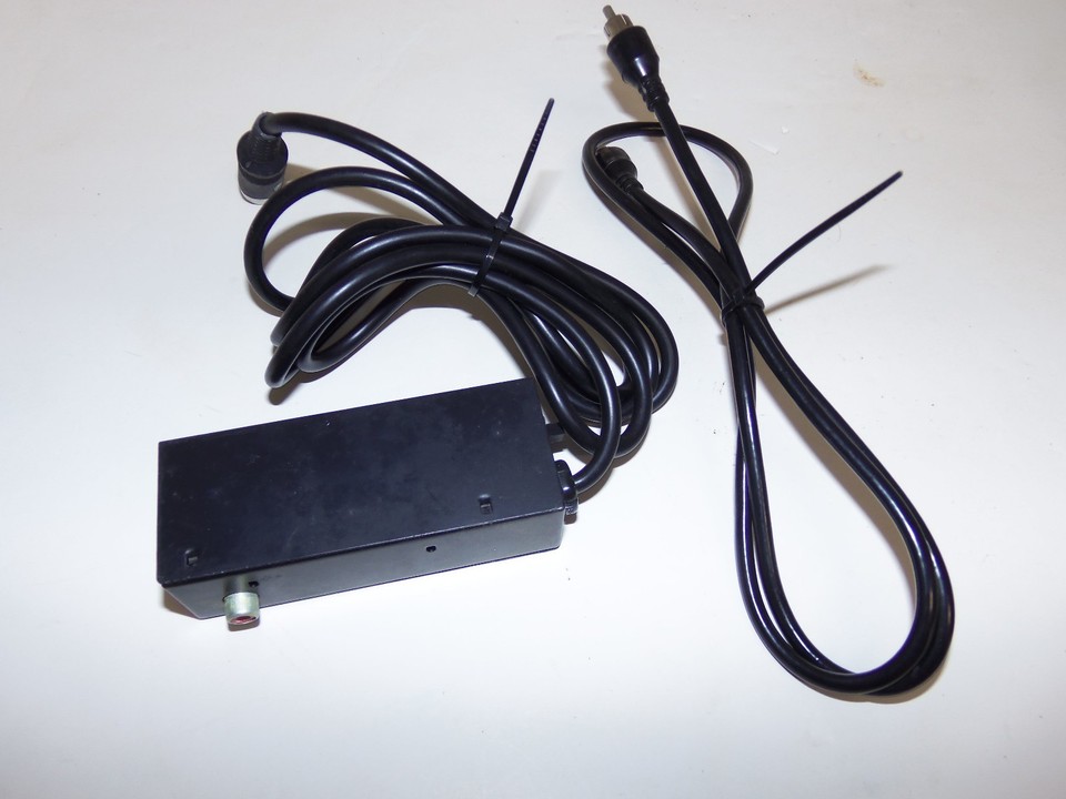 Vintage Commodore VIC-20 The Friendly Home Computer w Cables in ...