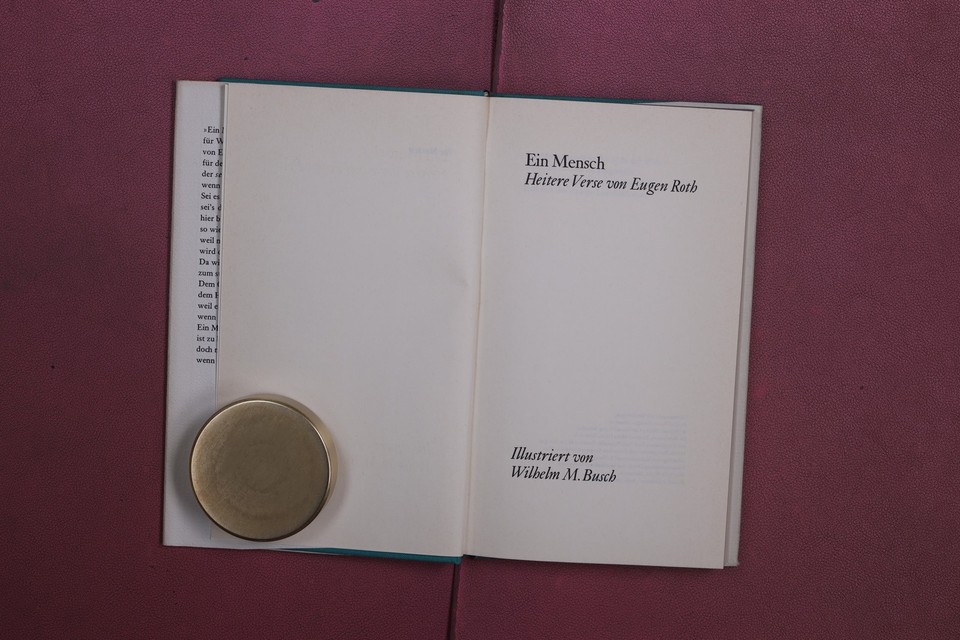 412010 Eugen Roth EIN MENSCH CARL HANSER VERLAG Heitere Verse HC CARL HANSER | eBay UK