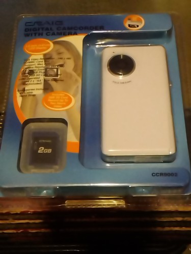 CRAIG DIGITAL CAMCORDER CAMERA CCR9002 DISPLAY 2GB, SD CARD TRAVEL ...