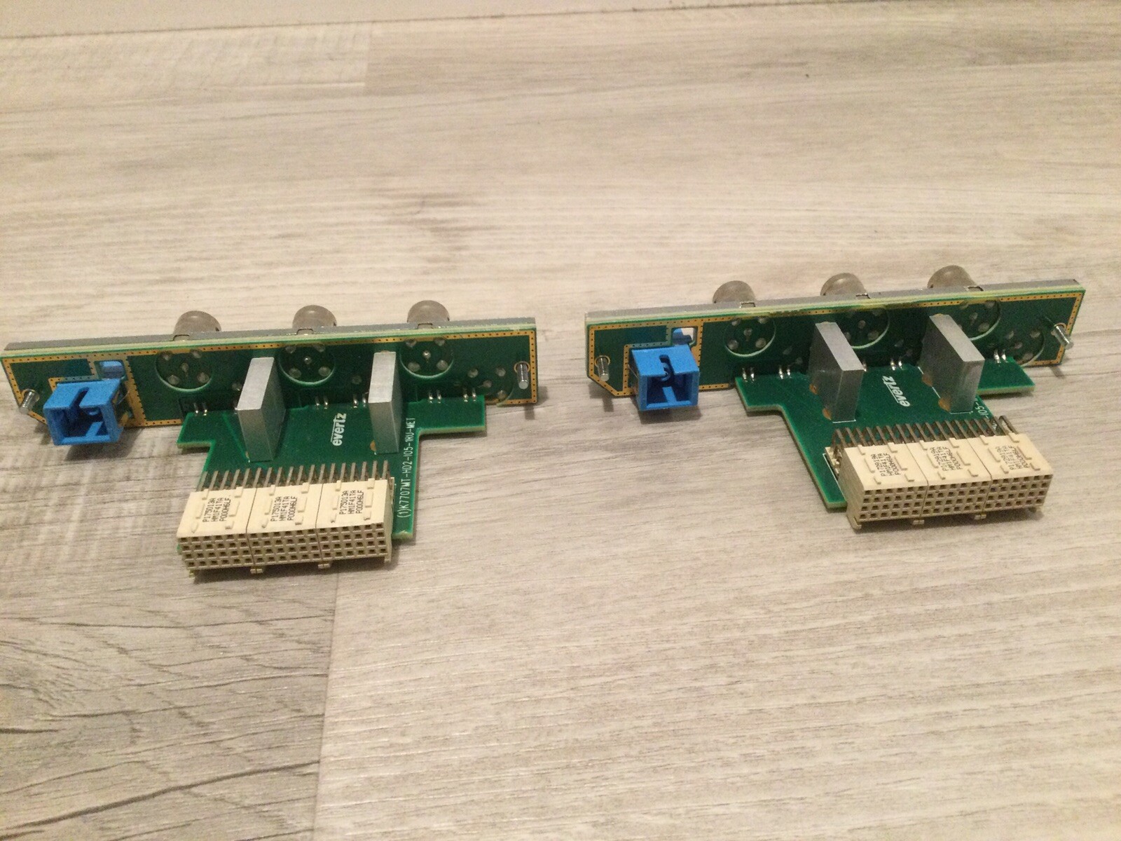 Evertz 7707VAR-U-HD & 7707VAT-U-HD Backplane Modules for 7701 ...