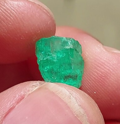 GLOWING EMERALD DOUBLE TERMINATED FROM MUZO MINE, COLOMBIA | eBay