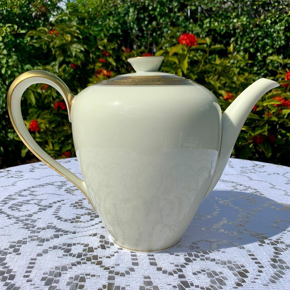 KPM Krister Cream Coffee/Teapot with Gilt Floral Band 404 | eBay