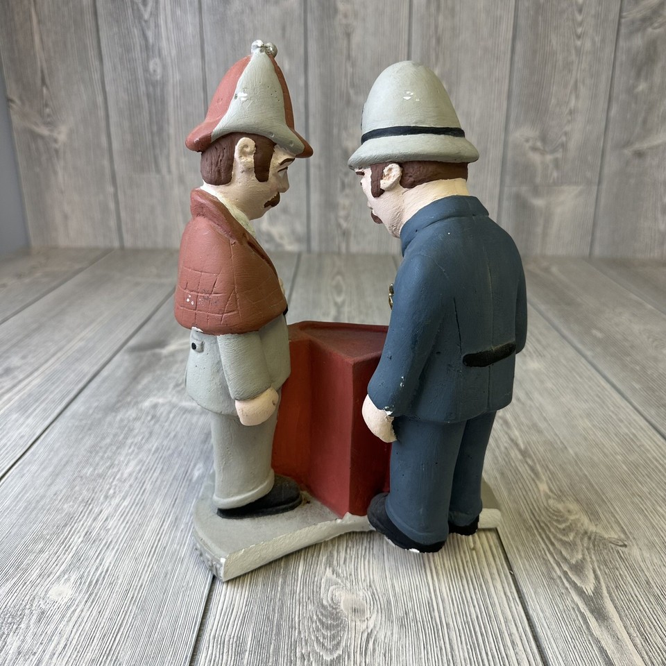 Vintage 1993 Pinkerton’s Inc. Security & Investigation Chalkware Statue ...