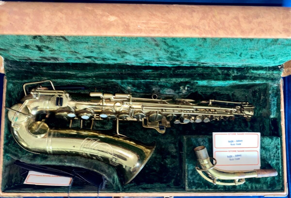Vintage Buescher Elkhart Model 20A Alto Saxophone 1950's Vintage Buescher Elkhart Model 20A Alto Saxophone 1950's