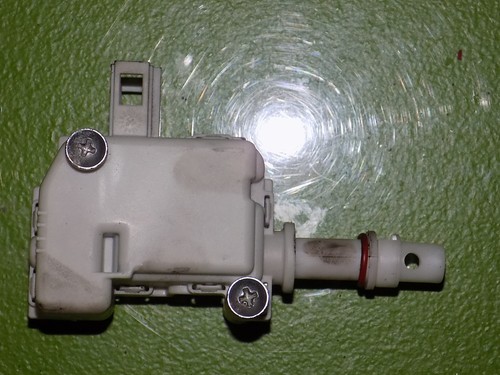 00-06 Audi TT MK1 OEM 1C0810773 fuel door release servo motor actuator ...