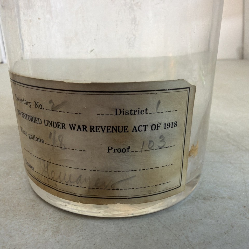 Apothecary Pharmacy Drugstore Large Glass Bottle Sp Vin Gall Revenue ...