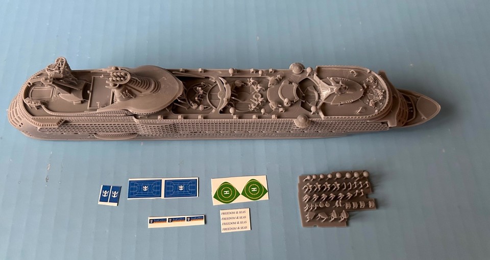 MODEL KIT cruise ship FREEDOM OF THE SEA S3D print 1:1250, SCHERBAK ...