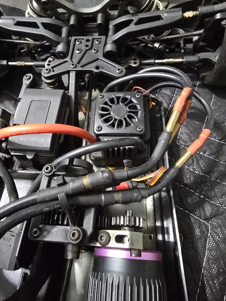 1/8 Brushless Touring Car -Custom Build - 6s Poseidon Motor - Fast ...