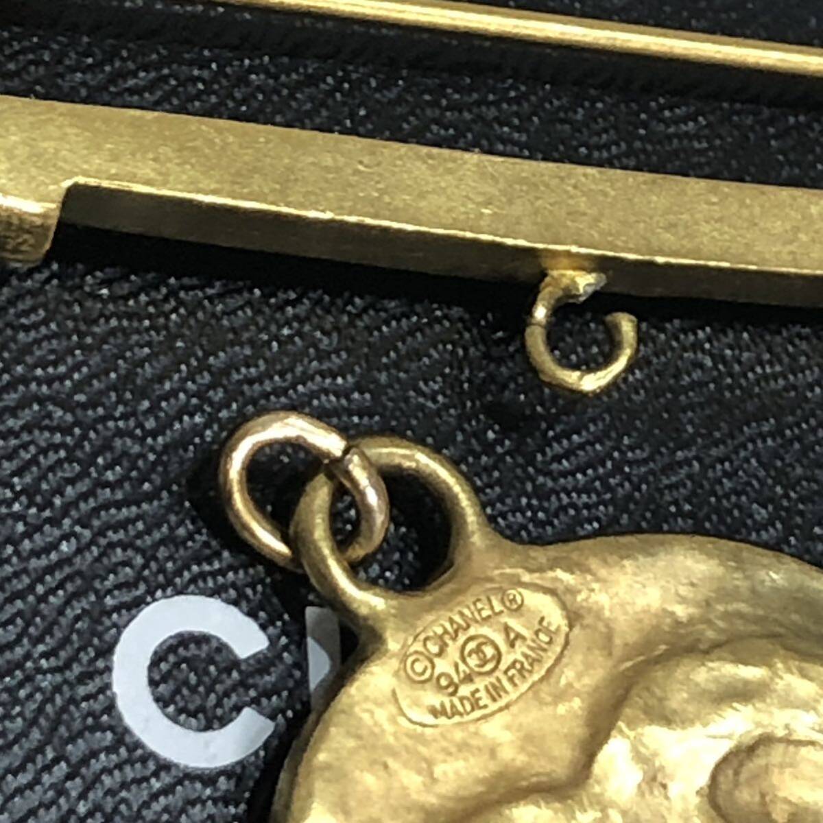 CHANEL Vintage Safety Pin Brooch 94A Round CC Logo Charm CHANEL Vintage Safety Pin Brooch 94A Round CC Logo Charm