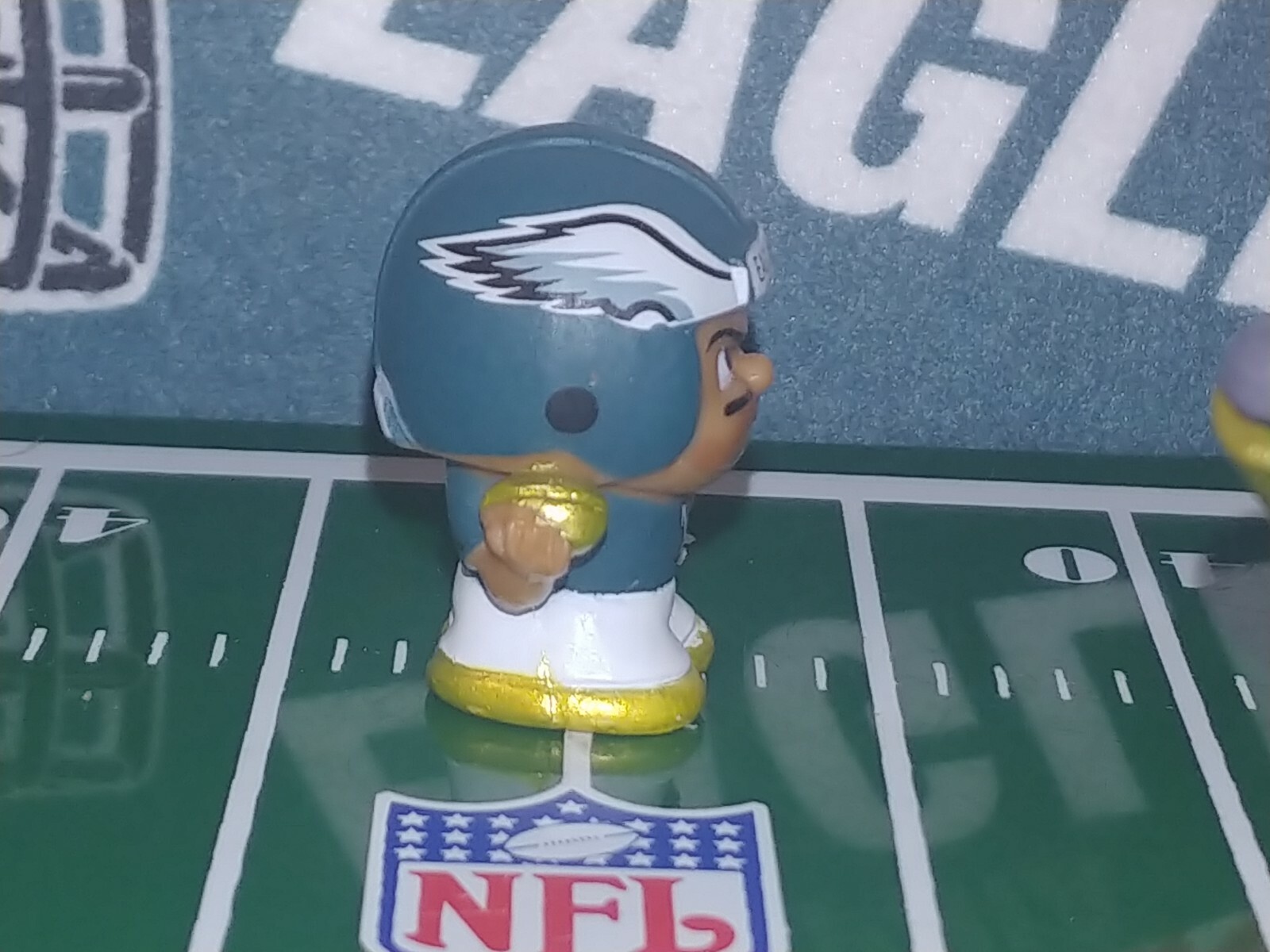 NFL Teenymates 2019 Gold Box Philadelphia Eagles QB Carson Wentz ...