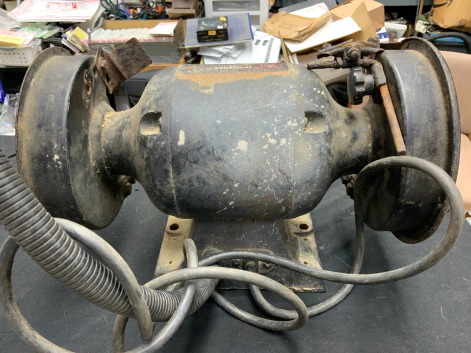 Craftsman 6" Bench Grinder with Light, Model 319.190400, 1/3 HP 3.5A | eBay
