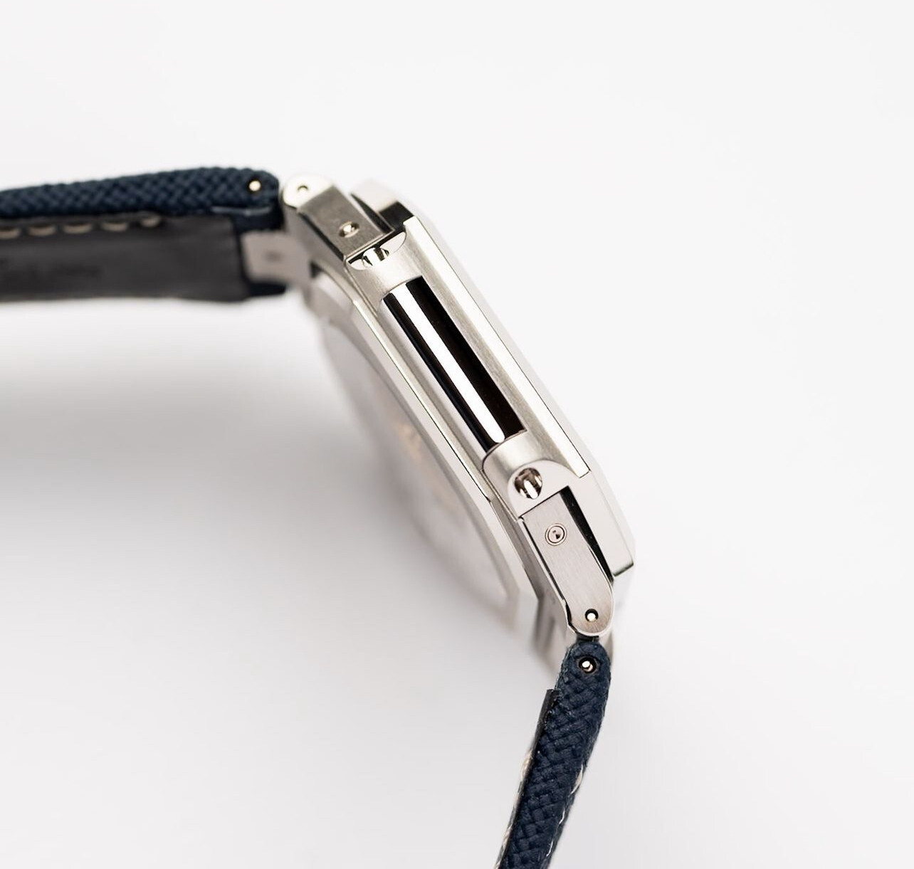 Patek Philippe 5822P-001 Cubitus Platinum Moonphase with Blue Dial ...