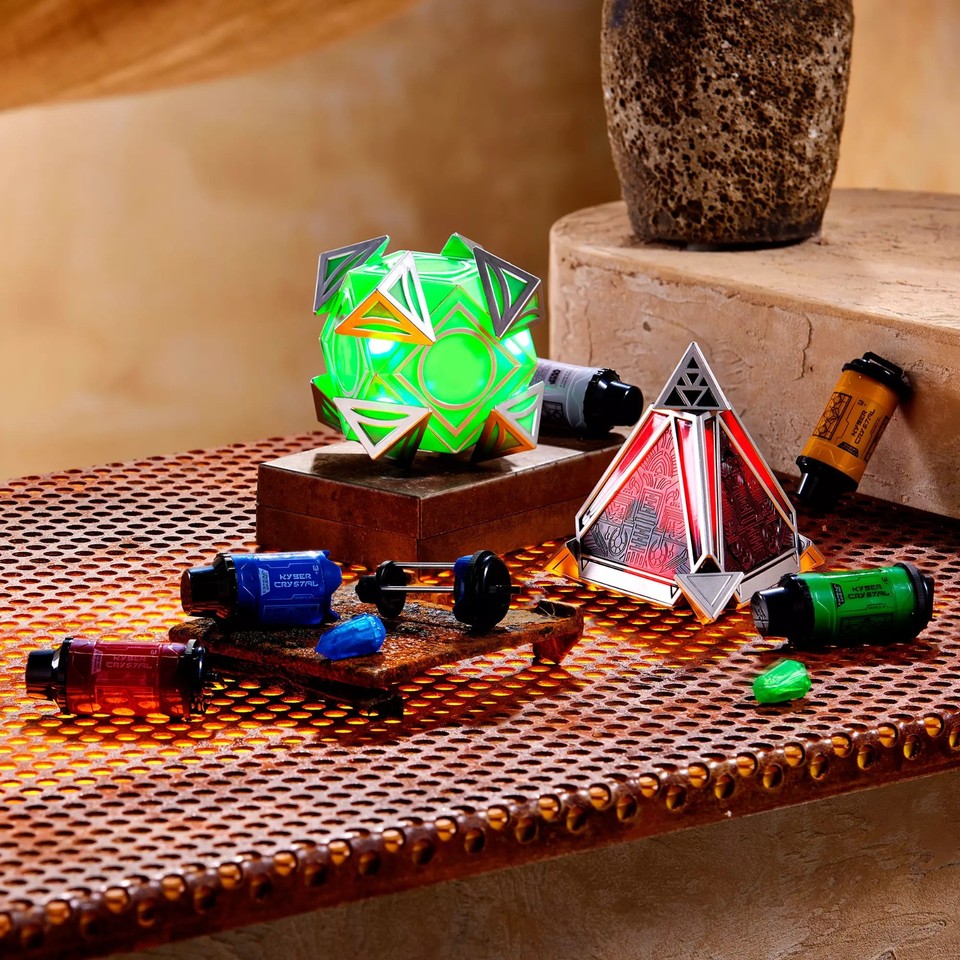 NEW Disney Galaxy's Edge Star Wars Kyber Crystal (Series 2) – Red Darth ...