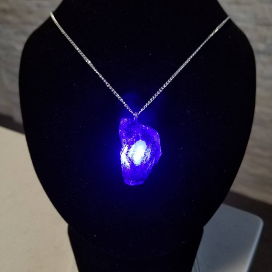 Raw Infinity Stone Pendant Necklace kryptonite sorcerer gauntlet ...