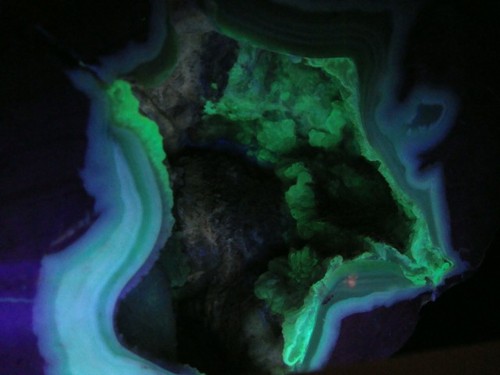 LARGE FLUORESCENT DUGWAY GEODE CUT 1/2 UTAH 3 1/4 POUNDS | eBay