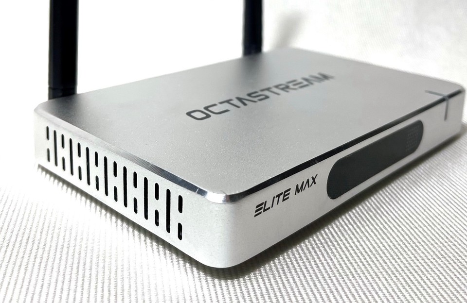 4K ELITE MAX P&P⚡Limited Edition⚡VIP +18 Rec TV vs. empty vseebox elite ...