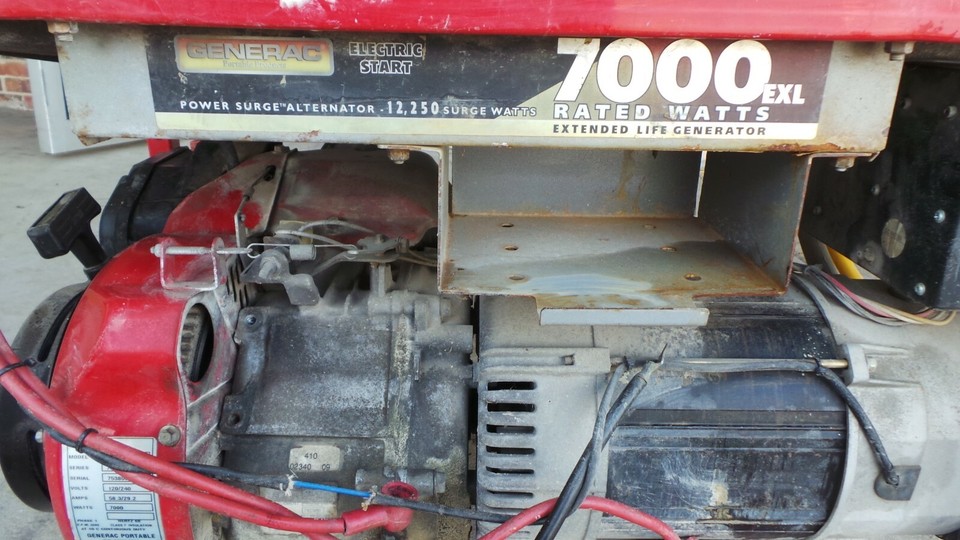 Generac 7000 EXL 7000 Watt Portable AC Generator Electric Start (110447 ...