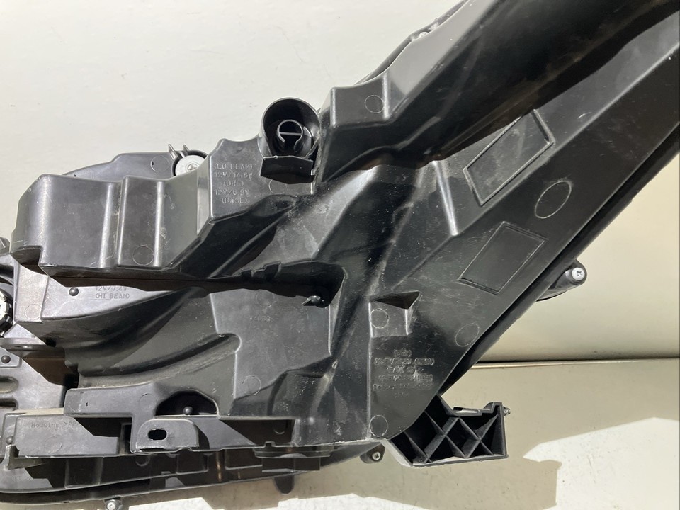 2021 - 2024 Toyota Sienna Passenger Right Reflector LED Headlight OEM ...