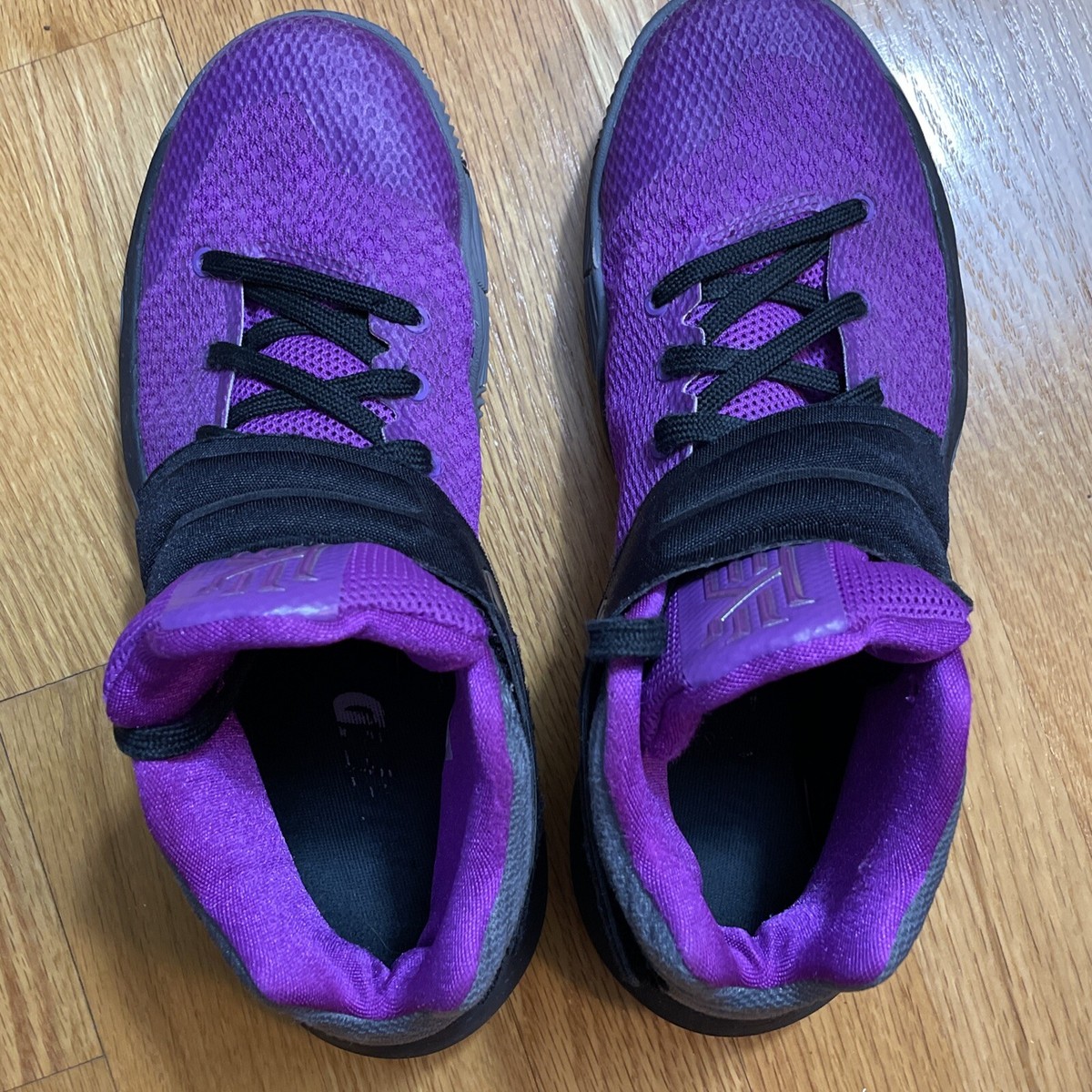 Size 7.5 Nike Kyrie 2 NikeID Black / Gray Purple 843253-998 Size 7.5 Nike Kyrie 2 NikeID Black / Gray Purple 843253-998
