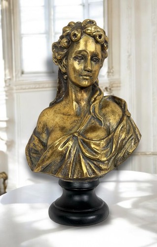 Classy Bust of Woman Checkers Socket Dutch Style Baroque Antique Gold ...