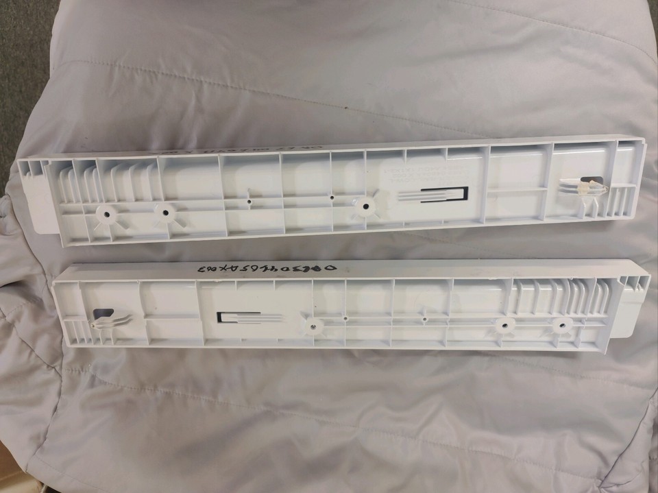 DA63-04604A & DA63-04605A SAMSUNG LEFT & RIGHT FREEZER UPPER RAIL COVER ...
